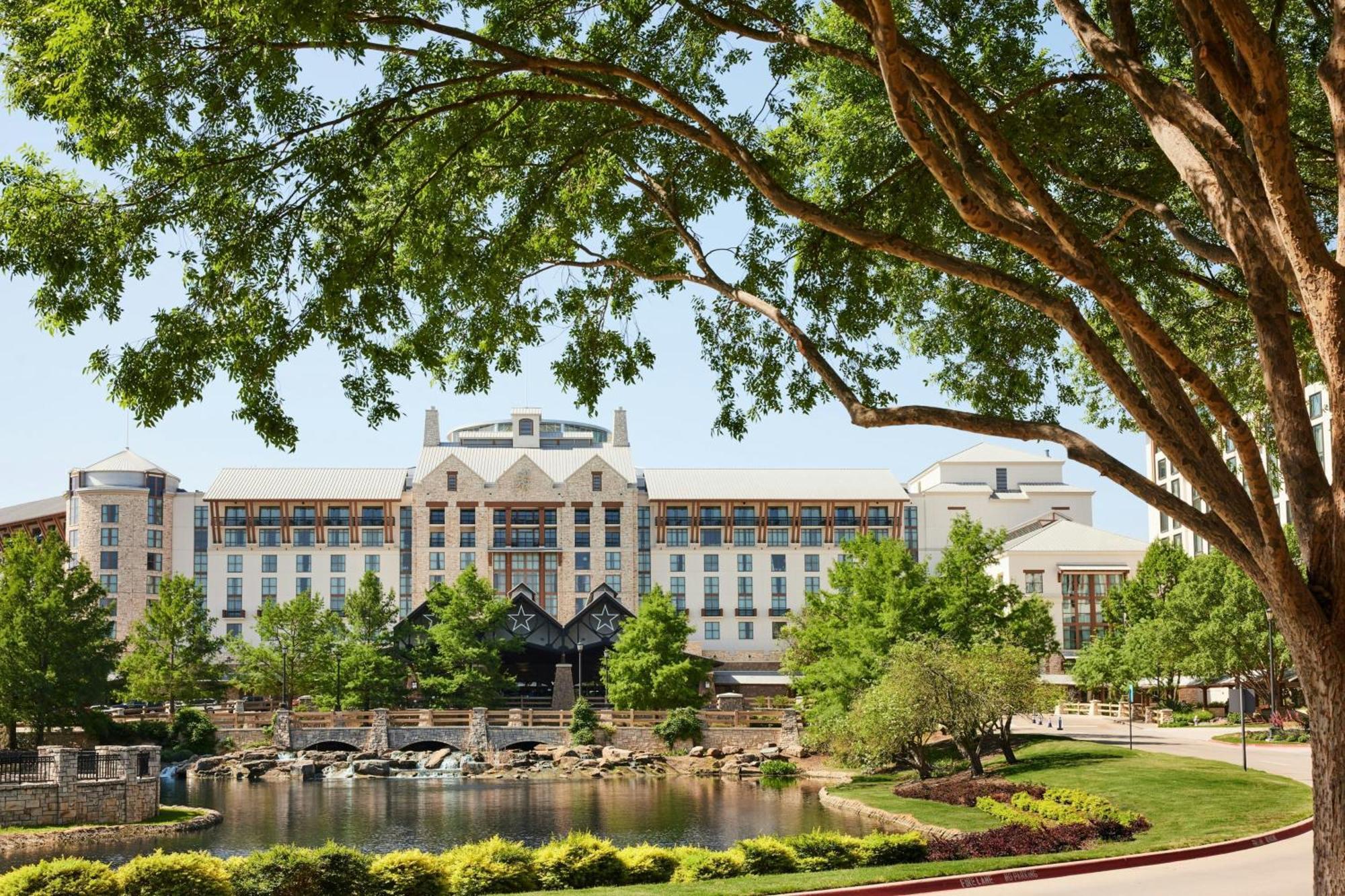 GAYLORD TEXAN RESORT & CONVENTION CENTER GRAPEVINE | GREAT PRICES, BOOK ...
