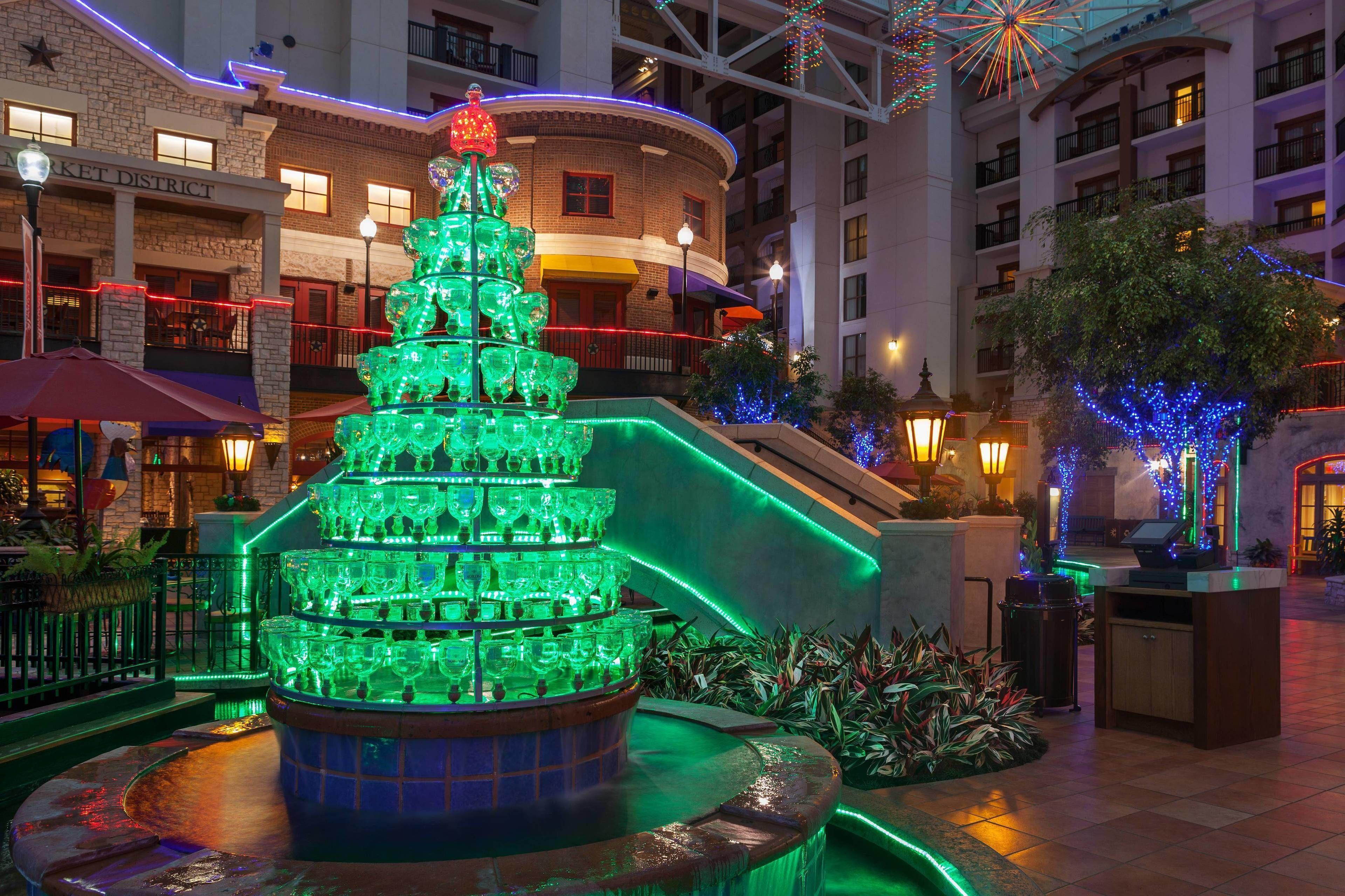 GAYLORD TEXAN RESORT & CONVENTION CENTER GRAPEVINE | GREAT PRICES, BOOK ...