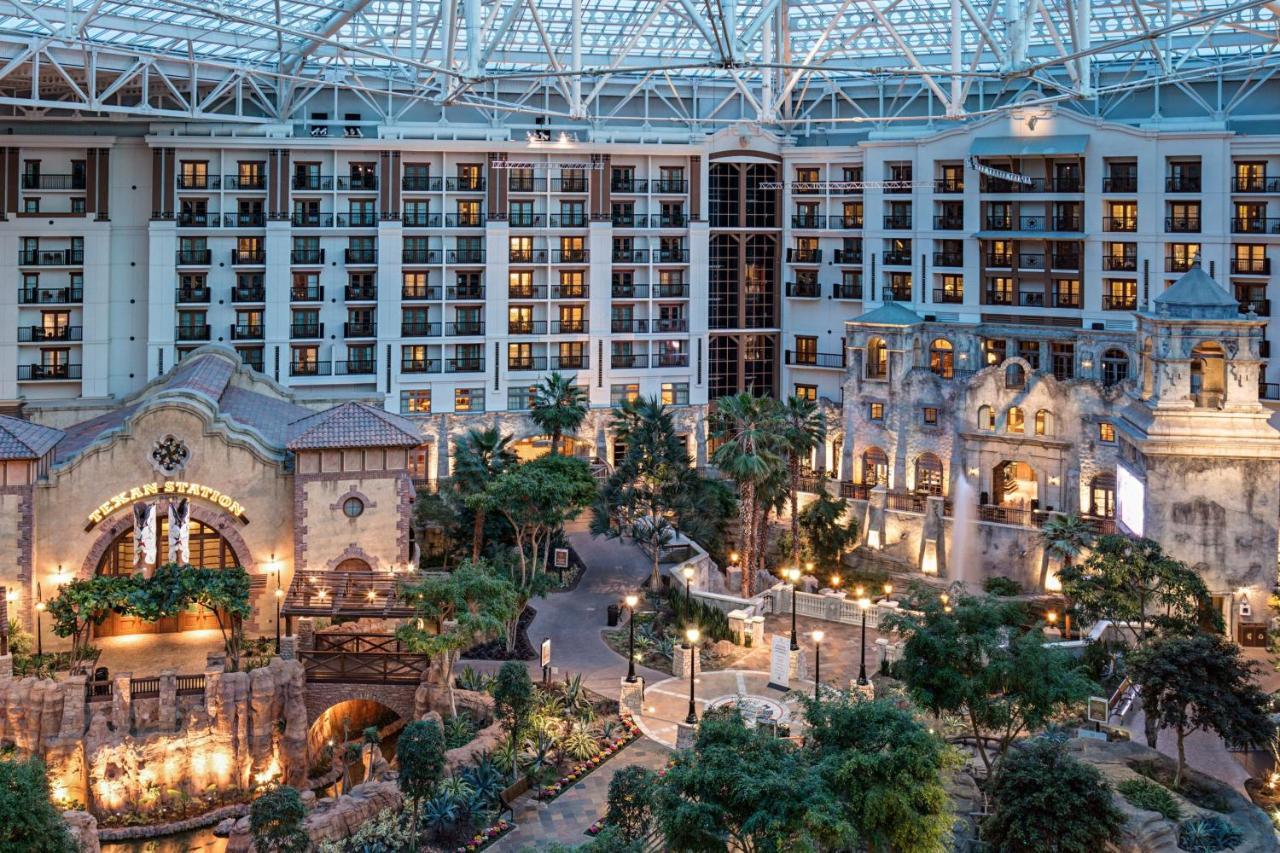 GAYLORD TEXAN RESORT & CONVENTION CENTER GRAPEVINE | GREAT PRICES, BOOK ...