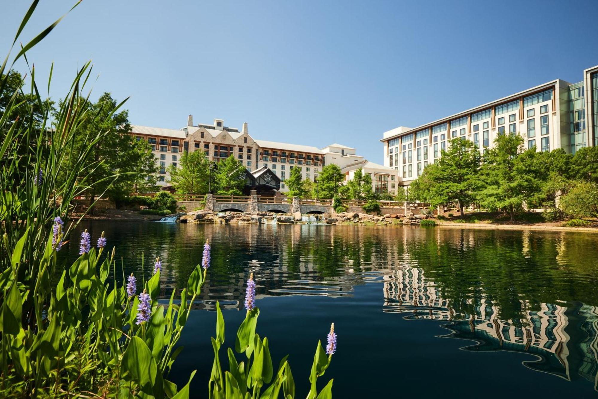 GAYLORD TEXAN RESORT & CONVENTION CENTER GRAPEVINE | GREAT PRICES, BOOK ...